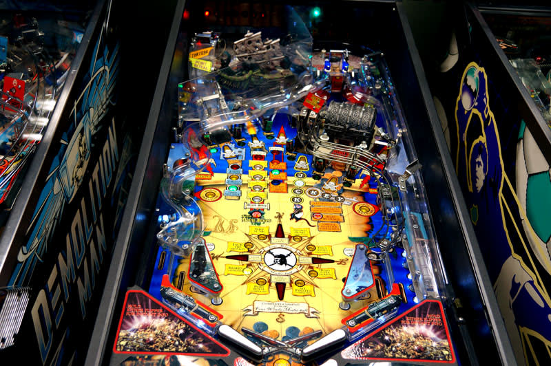 Pirates of the Caribbean Pinball Machine For Sale UK